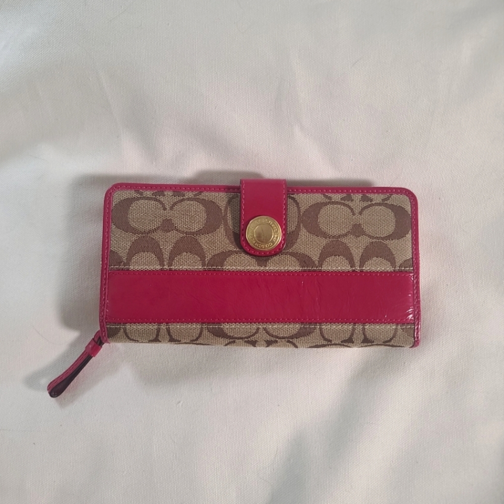 Coach Signature And Patent Leather Long Wallet - Gem